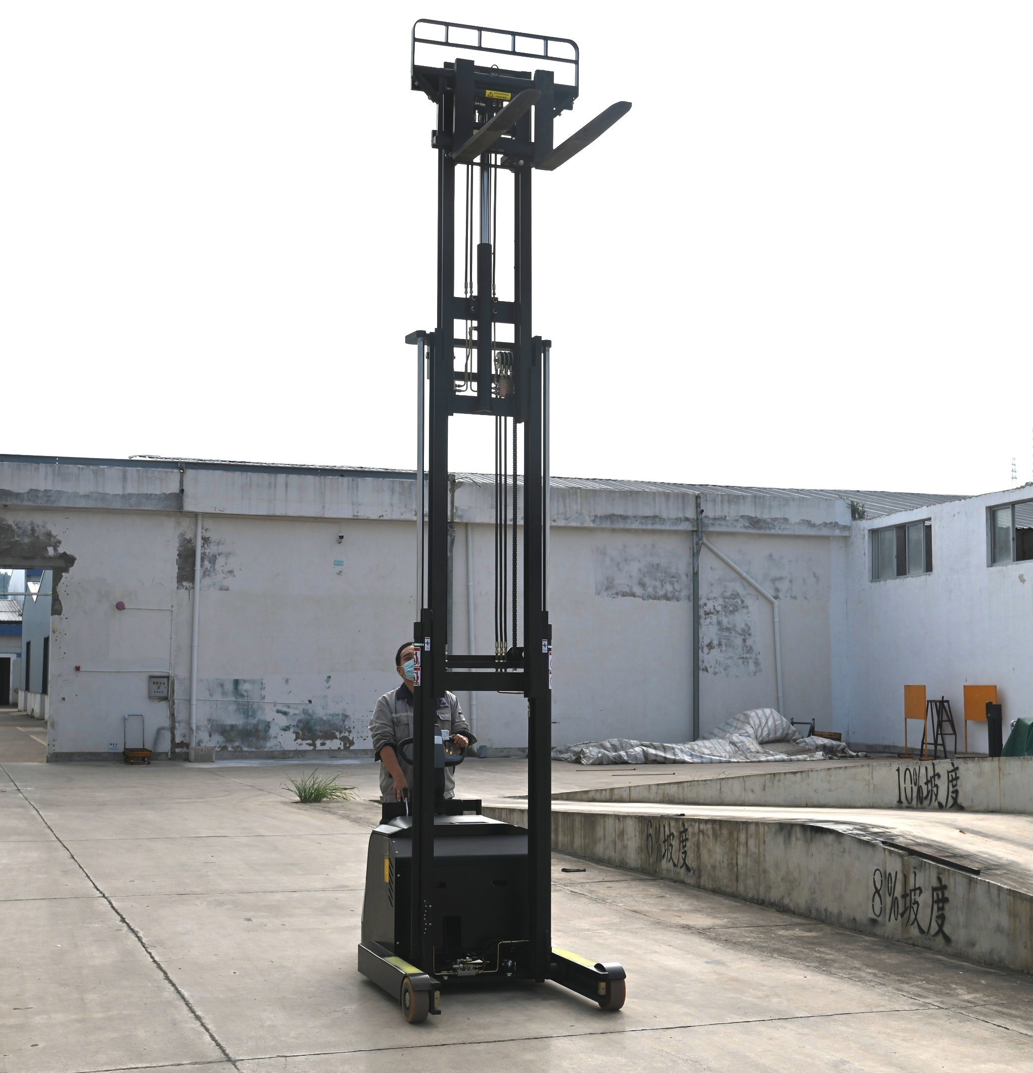 Electric Reach Trucks 5000mm Lift Height